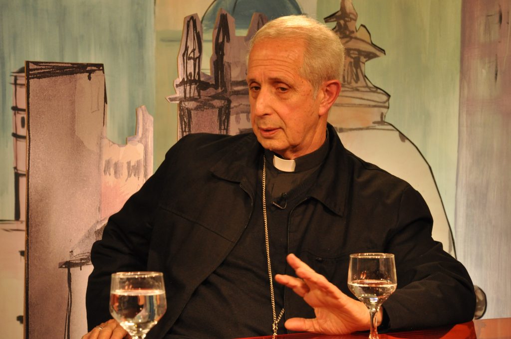 Cardenal Mario Poli: “Francisco es el ejemplo del pastor que escucha a ...