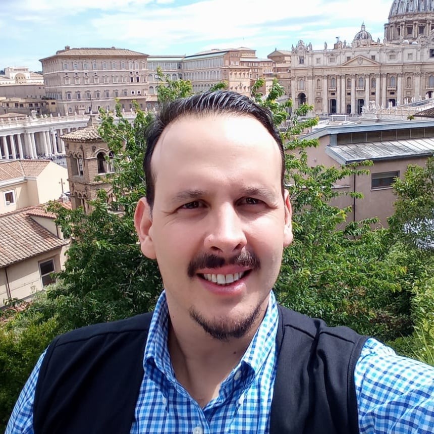 Mauricio López habla de su primer libro: “Recibí una lección del Papa ...