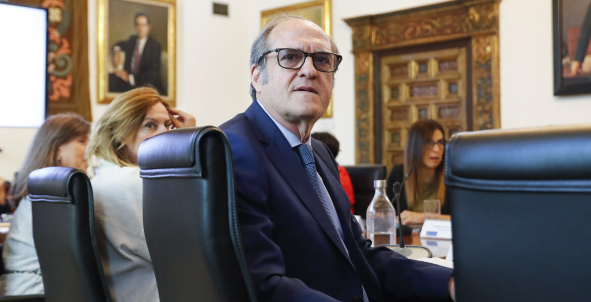 Las víctimas de abusos en la Iglesia, a una llamada de Ángel Gabilondo