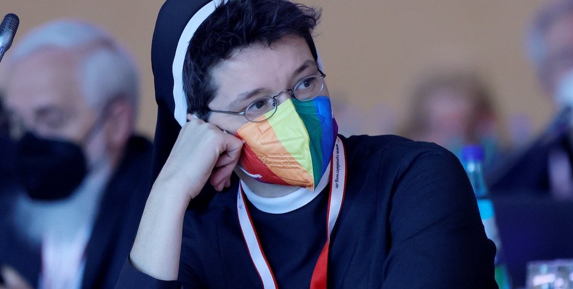 La hermana franciscana del Sínodo alemán: “El hábito te vuelve asexual”
